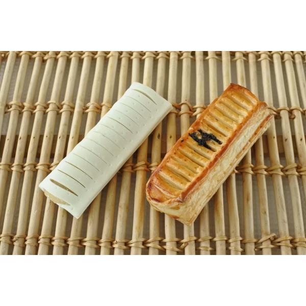 ■名称 冷凍パン生地■内容量 86ｇ×60個■メーカー 敷島製パン株式会社■保存方法 -18℃以下で保存して下さい。開封後は、お早めにお召し上がりください。■発送方法 クール便（冷凍）■原材料 さつまいもあん（白生あん、砂糖、さつまいもペー...