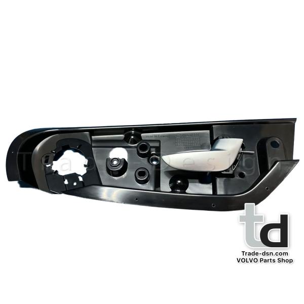 フロント 右側用ドアが内側から開かない場合、この部分が破損していることがあります。 適合車種：V70 / XC70適合年式：2000 ~ 2007