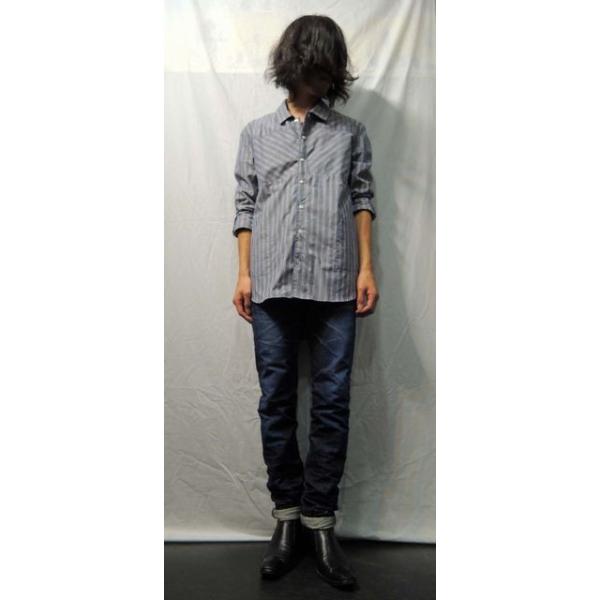 ◆商品説明個性的なコーディネートが楽しめる【ルーズシルエットシャツ】。ジャガード機で織ったストライプ柄の生地を使用。 ジャガード生地ならではの"凹凸のあるストライプ柄"が特徴です。フロントのバスト部分は"生地を-斜め-に使用"して切り替える...