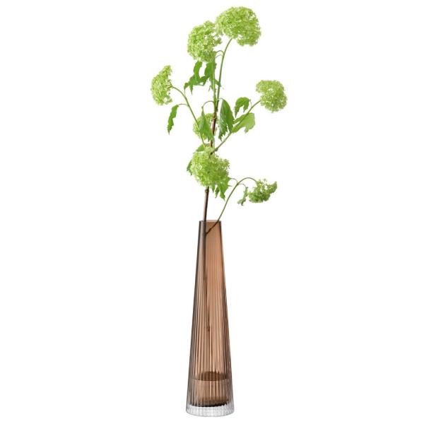 熟練の職人技が光る、吹きガラスと粉体塗装スチールを組み合わせた、洗練されたキャンドルホルダー。モジュール式デザインで、ガラスベースは花瓶としても使用可能。光と影が美しく反射し、空間に暖かみを添えます。スチール製ディスクは取り外し可能で、ガラ...