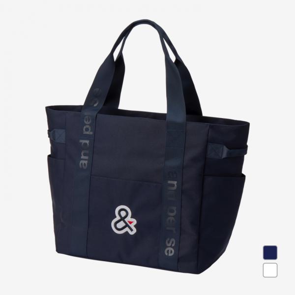 ◇and per se の定番トート バッグ。厚手で丈夫なオックス生地を使用。ブランドロゴの刺繍と＆マークのワッペンを施しデザインを一新。アウトポケットがたくさんついているので小物の出し入れも便利な使い勝手の良いデザインです。外側にポケット...