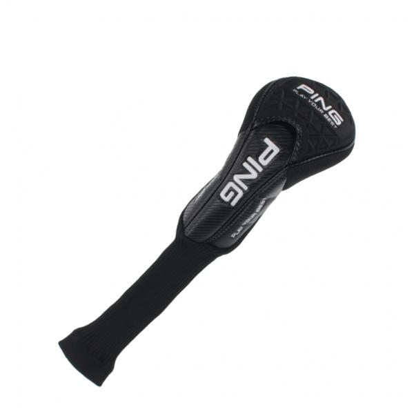 ◇ツアーをイメージしたデザインのヘッドカバー ◇シャフトをより保護できるニットタイプ ■カラー(メーカー表記)：ブラック(ブラック) ■素材：合成皮革(PU)/ポリエステル ■対象クラブ：ドライバー ■生産国：中国 ■2022年モデル アル...