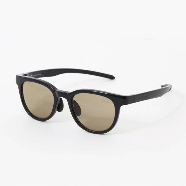 ◇ゴルフシーンで見やすくするために、彩度を強調する特殊なレンズを採用。 ◇日本人の顔にもフィットする、可変式ノーズパッド。 ◇ゴルフで使いやすい、ストレートテンプル。プレー中しっかりフィット。 ◇フレームには軽量で弾力性があるTR90素材を...