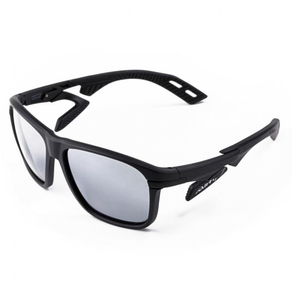 ◇世界初の鼻パッドのないストレスフリーサングラス ◇鼻パットがないサングラス ■カラー：C-1：Black Matt/Smoke Lens ■素材：フレーム レンズ プラスチック ゴム エラストマー パット チタニウム ■用途：サングラス ...