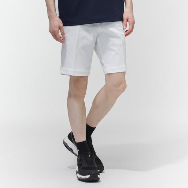 ◇8WAYストレッチドビーショートパンツ ◇8WAYストレッチ素材でどんな動きにも伸びるので、ストレスフリーのショートパンツパンツです。立体感のあるドビー柄なので、ベーシックなデザインにも価値ある素材感です。軽量ですが透け防止の糸を使ってい...