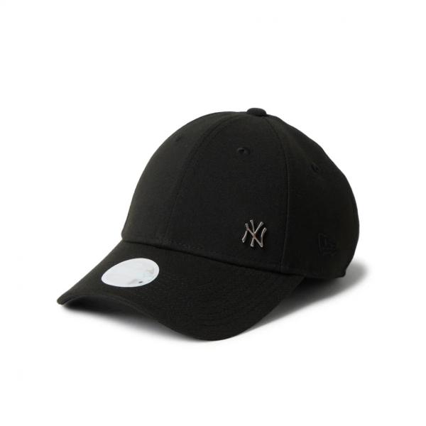 ◇フロント左下にあしらわれたミニサイズのメタルロゴが、上品で控えめな輝きを演出 ◇ストレッチ性のあるポリエステル素材を採用し、ゴルフの動きにフィットする快適な着用感を実現 ◇スウェットバンドには抗菌効果のある「MICROERA(マイクロエラ...