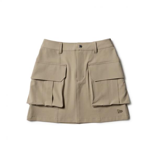 ◇ストレッチ性のあるポリエステル混素材を使用したカーゴスカート ◇両サイドにポケットを備え、実用性とデザイン性を両立 ◇ウエスト後部はギャザー仕様で、さまざまな体型にフィット ◇右後ろにボールポーチなどを取り付けられるDリングを配置 ◇イン...