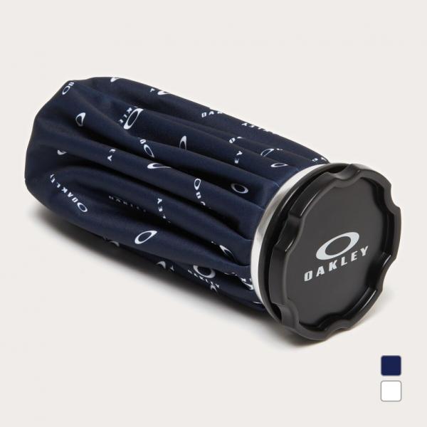 ◇盛夏の時期のスポーツに最適な氷嚢 ◇オリジナルのグラフィックプリントが施され肌触りのいいニット素材を採用。 ■カラー(メーカー表記)： ネイビー(67Z) ホワイト(100) ■素材：ふた/ポリスチレン樹脂 本体 内側/ポリウレタン樹脂 ...