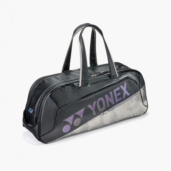 ◇エキスパートシリーズ トップ選手が満足できる高品質・高機能トーナメントバッグ■カラー(メーカー表記):ブラック(007:BK)■素材:PU+ポリエステル■サイズ:76×19×33cm■生産国:中国■2026年モデルアルペン alpen ス...