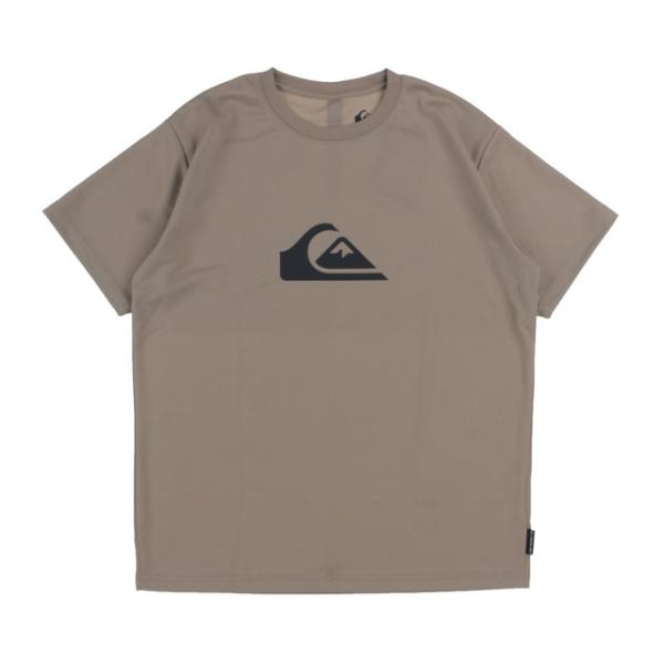 ◇半袖ラッシュガード、ユーティリティ機能Tシャツフロントに山波ロゴ、バックの襟ぐりにバータイプのグラフィックをプリント。シルエットは汎用性の高いレギュラーフィット。ユニセックス対応。◇快適性の高い素材を使用した、幅広いシーンにマッチするアイ...