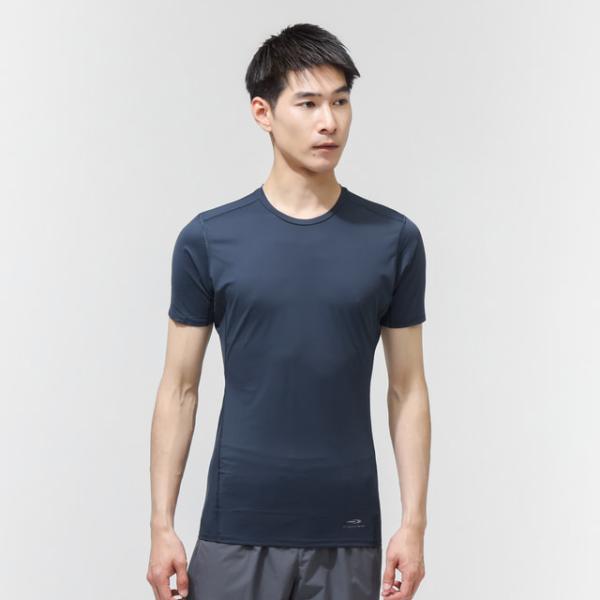 ◇-5℃以上の冷感。 機能性に優れた涼感コンプレッションインナー 体の動きに素早く追従するストレッチ素材を使用し、適度な着圧感を実現。 さらに、涼感機能・接触冷感機能・遮熱機能を備えた「アイクール」素材により、夏場のスポーツシーンをひんやり...