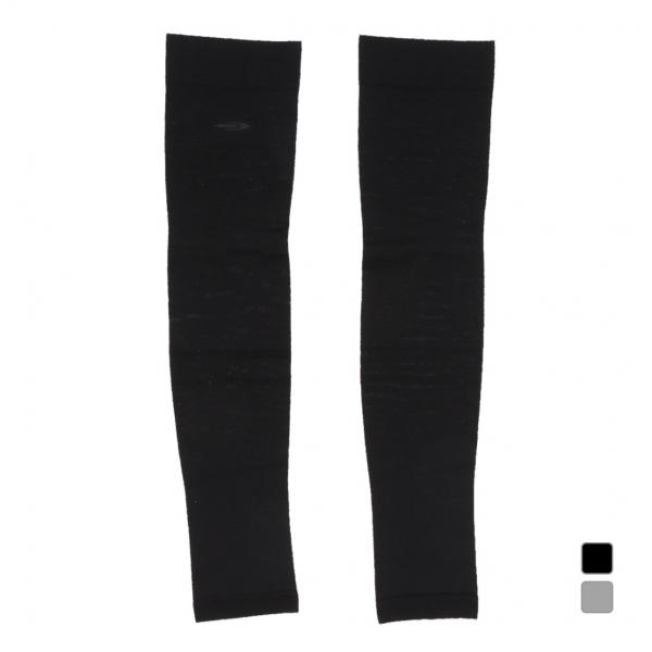 ◇アームカバー ◇段階的な着圧設計で効率的に腕の動きをサポート。 ◇機能：吸水速乾、ストレッチ、UVカット、抗菌防臭 ◇商品番号：TR-3A3472AS ■カラー： ライトグレー ブラック ■素材：ポリエステル75％ポリウレタン25％ ■サ...