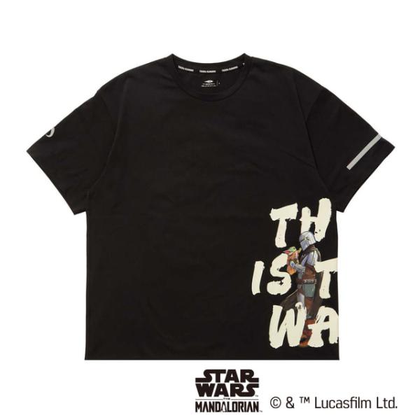 ◇ランニングユニセックス半袖Tシャツ◇「スター・ウォーズ マンダロリアン」とのコラボレーションコレクションです。◇「This is the Way（我らの道）」サイドメッセージのグラフィックデザイン。◇吸水速乾・ストレッチ・UPF50+■カ...