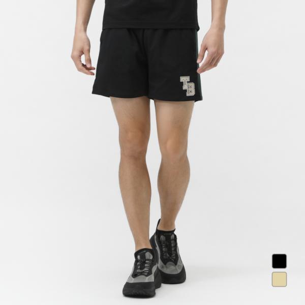 ◇吸水速乾のドットメッシュ素材を使用したランニングショーツ。サイドポケットと大容量のメッシュポケット付き。背面にリフレクターバーが付いています。■カラー:ベージュブラック■生産国:カンボジア■2025年モデルアルペン alpen スポーツデ...