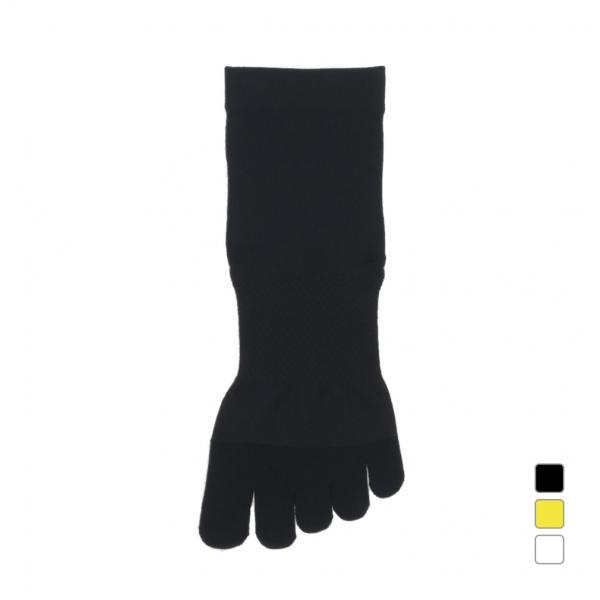 ◇5本指タイプのアーチサポートクオーターソックス◇足裏にある縦のアーチ(土踏まず部分)の編み組織を変えて、サポート力を向上。アーチを支えて崩れを抑えることで、脚にかかる衝撃を吸収します。つま先は、強度の高い糸に切り替えて補強。5本指タイプは...