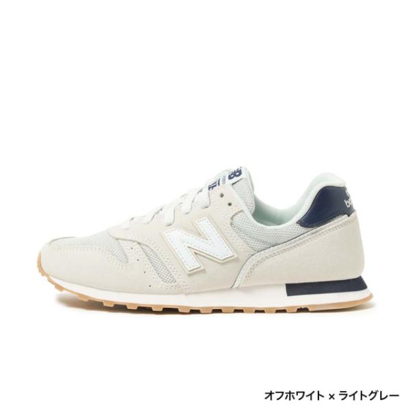 ◇ニューバランスのオーソドックスなランニングスタイルを提案するLIFESTYLEモデル「373」に新色が登場。 風合いを醸し出すスエード/メッシュのアッパーを、シーズナルカラーで展開。 ■カラー(メーカー表記)： オフホワイト×ライトグレー...