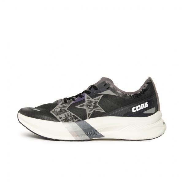 ◇「CONVERSE RUNNING」のランニングを楽しむパフォーマンスモデル◇ランニングエバンジェリスト「三津家 貴也」さんとのオリジナルデザインコラボモデル◇三津家さんが推奨する、ミッドフット走法に適したラストと軽量で反発性の高いソール...