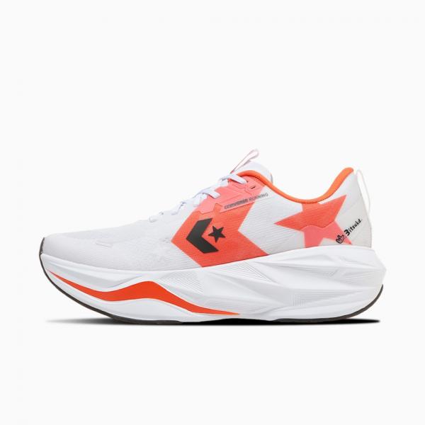 ◇三津家氏が目指す「楽しさを感じながら走ること」を体現したブランド初の厚底ソールを採用した新型モデル◇最大の特徴は、ミッドソールに採用したSUPER CRITICAL FOAM(スーパー クリティカル フォーム)。大幅な軽量化と、形状回復性...