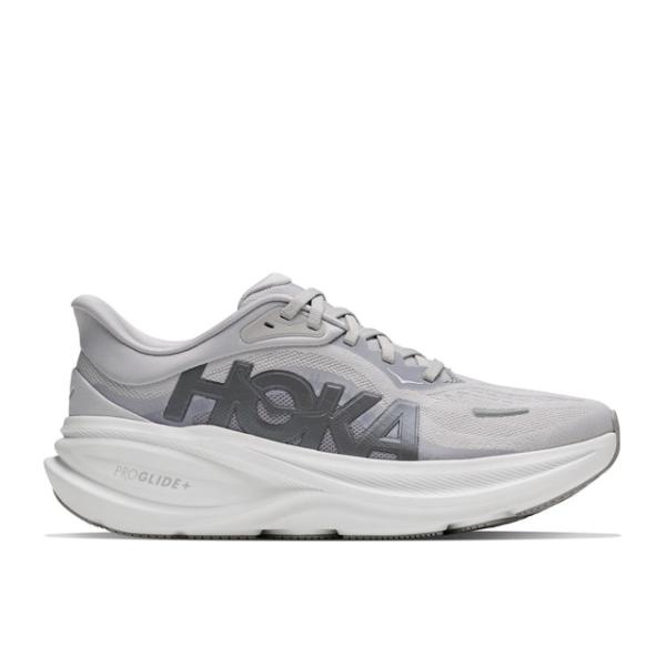 ◇HOKA最高のスムーズ性を備えたClifton。百戦錬磨のトレーニングシューズの進化系として、この次世代モデルはクッション性を究極に、パフォーマンスを最大限に高めます。◇優れたスムーズ性と類稀なる強靭性を兼ね備えたClifton PRO(...