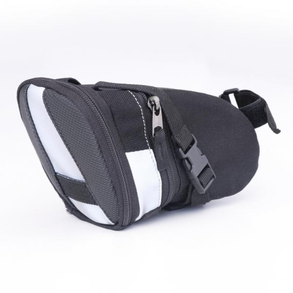 ◇容量拡張可能なサドルバッグ◇ファスナーを開いて容量拡張◇最大積載量2.5kg◇再帰反射で後ろからの安全をしっかり確保◇ベルト、ベルクロでしっかり固定■素材：ポリエステル・PVC■サイズ：11×11×19cm■タイプ：自転車サドル用バッグ■...