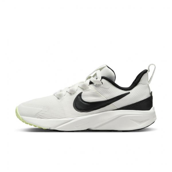 ◇スター ランナーを履いて、すぐに出かけよう。 シュータンとヒールのループでシューズの履き口が簡単に大きく開き、小さなスターランナーが足を入れてすぐに動きだせます。 ミッドソールの柔らかいクッショニングが快適で弾むような履き心地を提供。いつ...