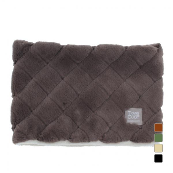 ◇柔らかいファーキルト素材を使用したネックウォーマーは保温性、肌触りも抜群。■カラー(メーカー表記)：ブラウン(BR)セピア(MO)アイボリー(IV)ブラック(BK)■素材：ポリエステル■内容量：1■生産国：中国アルペン alpen スポー...