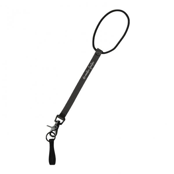 ◇細身なショートタイプのリーシュコード◇ワイヤー式のBOAシステムのブーツにも装着可能■カラー：BLACK■素材：ポリエステル■サイズ：255×15mm(つけ紐除く)■生産国：台湾アルペン alpen スポーツデポ SPORTSDEPO ス...