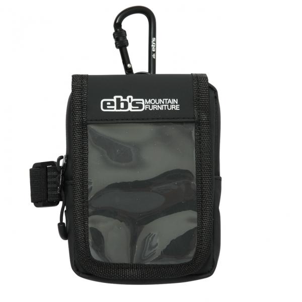 ◇腕に付けるマチ有りパスケース◇ロック付きカラビナで落下を防止。内側に仕分け可能なメッシュポケット。■カラー：BLACK■素材：ポリエステル■サイズ：本体/90×130×15mm■生産国：中国アルペン alpen スポーツデポ SPORTS...