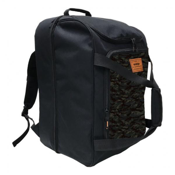 ◇オールインワンの大容量バッグ◇ブーツ、ウェア、ヘルメットが入る大容量ギアバック■カラー：BT CAMO(2041)■サイズ：10×59×40cm■重量：1050g■生産国：中国■2024年モデル※ブランドやシリーズによっては甲高や幅等小さ...