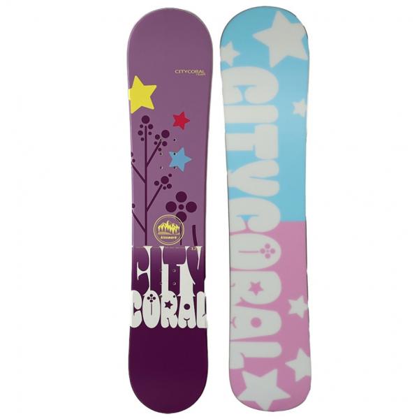 ◇フラットロッカー形状でジュニアが扱いやすく、ステップアップに最適なジュニアスノーボード◇WOODコア＆キャップ構造で軽快感がありフラットロッカー形状により、ジュニアの少ない力でも操作性が高いステップアップに最適なモデル。■カラー：バイオレ...