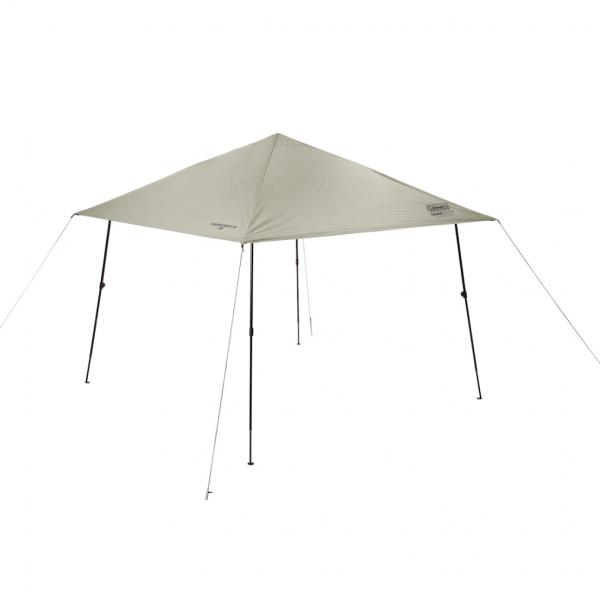 ◇ダークルームテクノロジー搭載 ワンタッチシステムで組立簡単なバイザーシェード◇日光の透過をブロックし温度上昇を軽減して涼しく過ごせるダークルームテクノロジー◇高さ3段階調節可能◇コンパクトな収納サイズで保管や運搬がより楽に◇天井部分のワン...