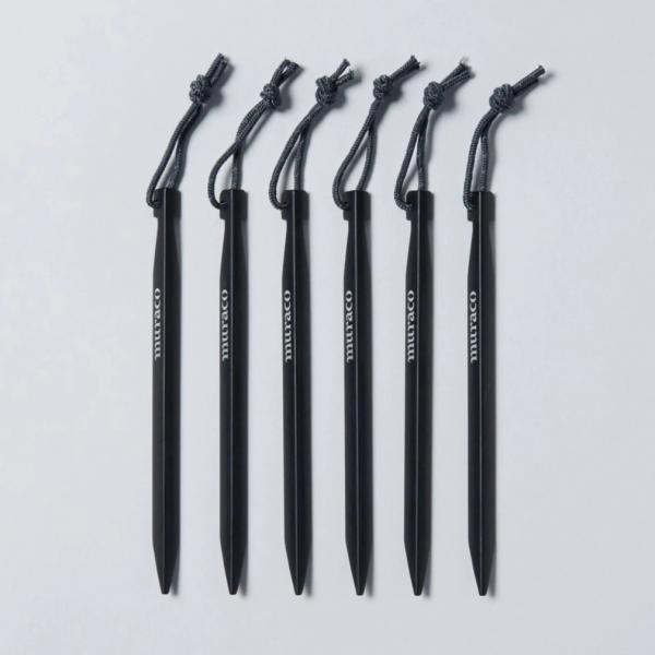 ◇V形の断面をしたアルミ合金製の軽量なペグです。 軽量なタープや自立式テントの固定に最適です。6本セット。■重さ：11g/pcs■サイズ：W11×D11×L160mm■素材：7A04アルミニウム合金、黒色アルマイト仕上げ■6本セット■生産国...