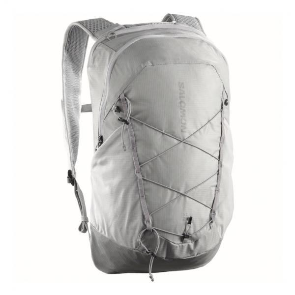 ◇アウトドアからのインスピレーション。都会的なデザイン。トレイルランニングの専門知識を活かし、ハイキングのテクニカルな機能と素材を都市のデザインコードと組み合わせたバッグコレクションが誕生。XT25は通勤やその他のアドベンチャーに最適です。...