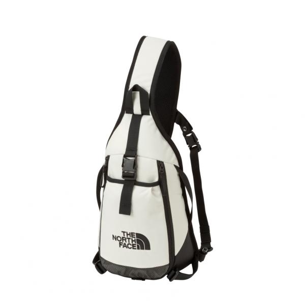 ◇シンプルなデザインにビッグロゴが映える、スポーティなスリングバッグ・新生活を迎える学生や社会人への飛躍というエールを込めた「LEAP(リープ)」コレクション・誰もが使い方をイメージできるシンプルな構造・ワンポイントデザインのフロントのビッ...