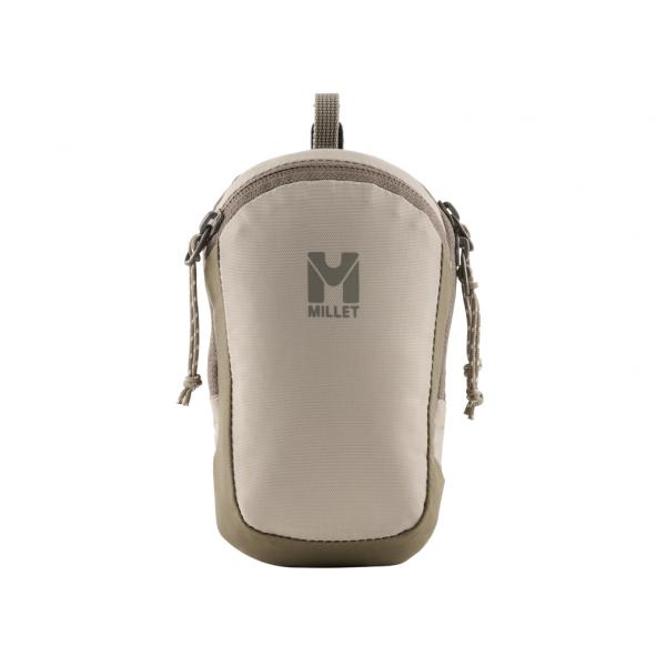 ※ブラウザやお使いのモニター環境により、掲載画像と実際の商品の色味が若干異なる場合がございます。◇モバイル端末やコンパクトデジタルカメラなどの収納に便利な外付け小型ポーチ◇フルパッド仕様の外付け小型ポーチ。ジッパー式ポケットが2つで、モバイ...