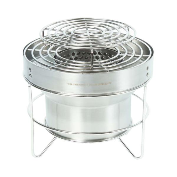 ◇着火、消火、再着火が本体のみで可能。丸洗いOKなステンレス製七輪。◇ステンレス製で丸洗い可能。着火、消火、再着火が本体のみで可能。■素材：ステンレス■使用時サイズ：245×245×230mm■収納時サイズ：245×245×197mm■重量...