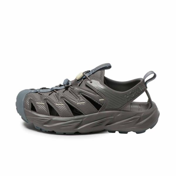 ◇水陸ともに、快適に。HOKAならではのデザインと機能性を備えた、本格アウトドア派のためのマウンテンサンダル「HOPARA(ホパラ)」なら、あらゆるコンディションでのアウトドアアクティビティを楽しめます。通気性を確保するため、シンセティック...