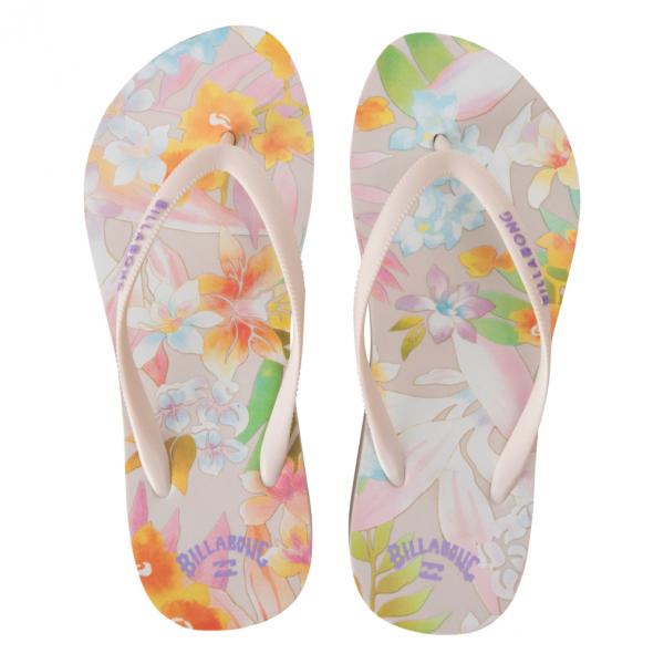 ◇厚底仕様でビーチなどのリゾートシーンはもちろん、タウンユースにもおすすめのアイテムです。◇陽気な総柄デザインが可愛いビーチサンダルを厚底仕様にアレンジ。ヒールにウェーブロゴ、鼻緒にBILLABONGロゴを施し、アウトソールにはウェーブロゴ...