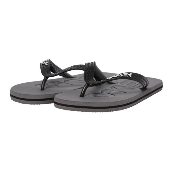 ◇インソールと鼻緒のB1Bロゴがデザインアクセントのサンダル。■カラー(メーカー表記)：グレー(8A7：STORM FRONT)■甲材(アッパー)：PVC■底材(ソール)：ポリウレタン■ワイズ：D■片足重量：150g(28.0cm)■生産国...