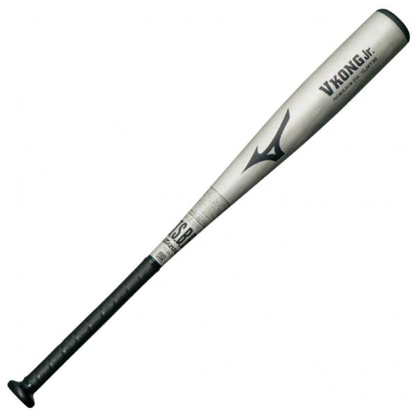 ◇Vコングの弟分。◇先端キャップ式、本体縦研磨・つや消し。◇縦研磨加工◇グリップテープ:1CJYT13300■カラー:シルバー■素材:超々ジュラルミン(MZ745)■バランス:トップバランス(ロングヒッター向き)■長さ:76cm■直径:68...
