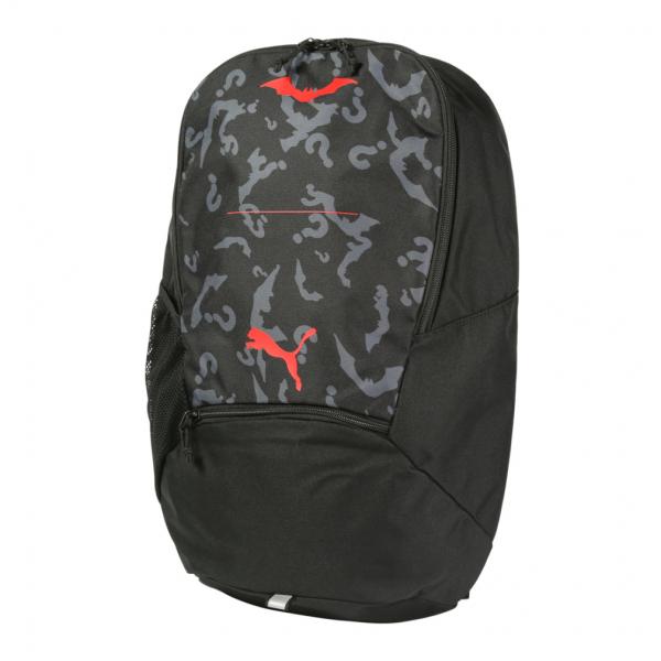 ◇ネイマール選手のタトゥーモチーフのバットマンデザインアイテム◇ブルース・ウェインの秘密の正体にインスパイアされた今シーズンのPUMA×BATMANコレクションは、有名なスーツにインスパイアされた隠されたデザイン要素とカットラインにより、ダ...