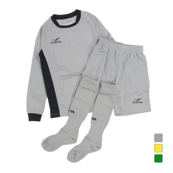 ◇GK用の長袖シャツ、パンツ、ソックスのお買い得な3点セットです。収納袋付き。◇内容：・ゴールキーパーロングシャツ・ゴールキーパーハーフパンツ・ストッキング22-24cm※全サイズ共通・収納袋保護パッド：両肘・ヒップ・両腰着用感：スタンダー...