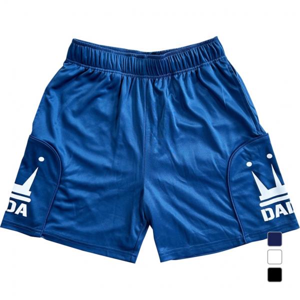 ◇DADAの象徴王冠マークをサイドに配したデザイン。ポケット付き◇吸汗・速乾生地採用 UVカット加工◇What‘s DADADADA の語源は 1900 年台初頭に起こった芸術思想・芸術運動の DADAISM が由来。DADAISM とはニ...