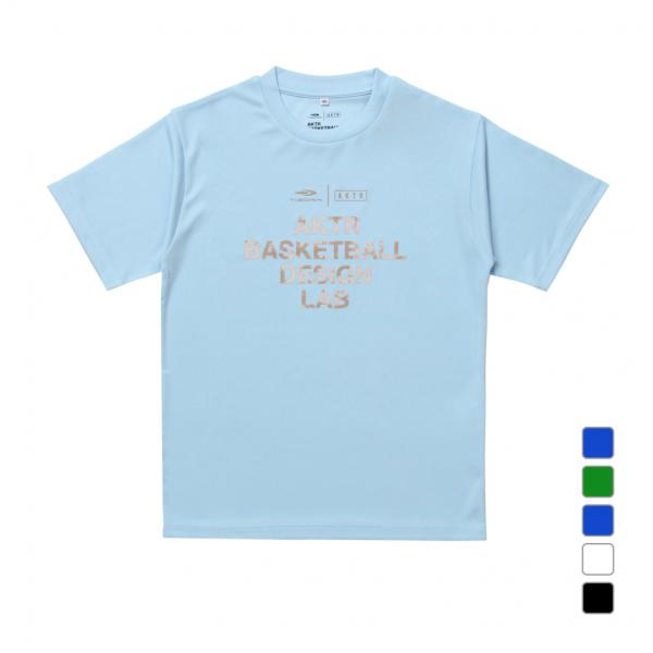 ◇TIGORA×AKTR コラボ企画ポリエステルメッシュ素材を使用したジュニアTシャツ。コラボ企画独自のグラフィックを採用。文字の中にオリジナルの迷彩柄を配した、シンプルながら細部に拘ったグラフィックです。◇吸水速乾、UVカット■カラー:グ...