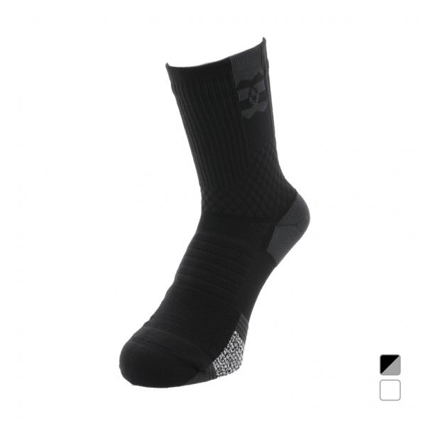 ◇足裏と履き口のクッショニングでパフォーマンスや快適性を向上◇ミッドクルー(すねの中心程度の丈)バスケットボールに適した機能性ソックス足裏と履き口のクッショニングでパフォーマンスや快適性を向上◇パイルクッション:足への負担を減らすために、足...