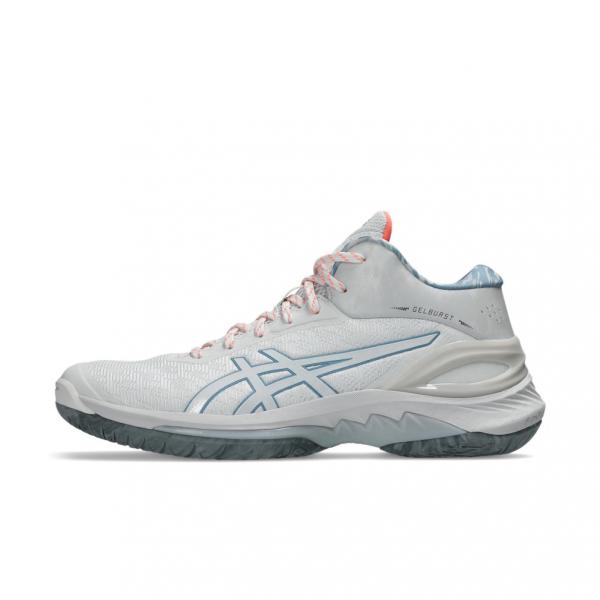 ◇高速化するバスケットボールに対応するスピードコンセプトモデル◇中足部から前方向に伸びるトラスティックが、ダッシュ時に反発性を発揮し、プレーヤーの加速をサポート。◇かかと部には樹脂製のヒールカウンターを配置。ホールド性を高め、スピードにのっ...