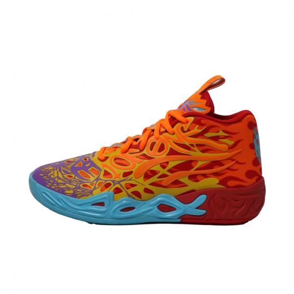 ◇ラメロ・ボールの4つ目のシグネチャーシューズが、バスケットボール界を席巻。◇通気性とサポート性に優れたウーブンメッシュアッパー、クッション性と反応性に優れたCMEVAフォーム、トラクションを高めるトレッドパターンを採用。メロの世界を歩き回...