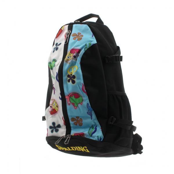 ◇海底を浮遊するスポンジ・ボブとパトリックのポップでカラフルなケイジャー◇ボールシューズ・アパレルなどプレーに必要な装備を全て収納可能なオールインワンのバッグパック。■素材:ポリエステル■サイズ:W35×H57×D32cm■容量:32L■生...