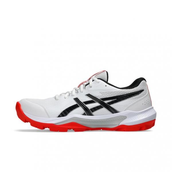 ◇部活生のハードな使用に耐えうる、耐久性と快適性を追求した屋外用シューズ◇耐久性を追求したアウターソール。アウターソールの母趾球部分に配置したピボットサークルがさまざまなシーンでのグリップ性を高めます。アッパーはソフトなメッシュで足入れの良...