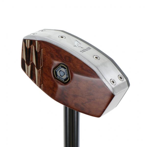 ◇硬さで力強く転がす花梨◇(1)硬さ約1.6倍の硬質フェイス (2)転がり性能約13%向上 (3)手になじむ新グリップ◇右打者用■カラー:ワイン■素材:ヘッド:花梨材シャフト:メープルソール:ステンレス■サイズ:82cm■重量:640g■生...